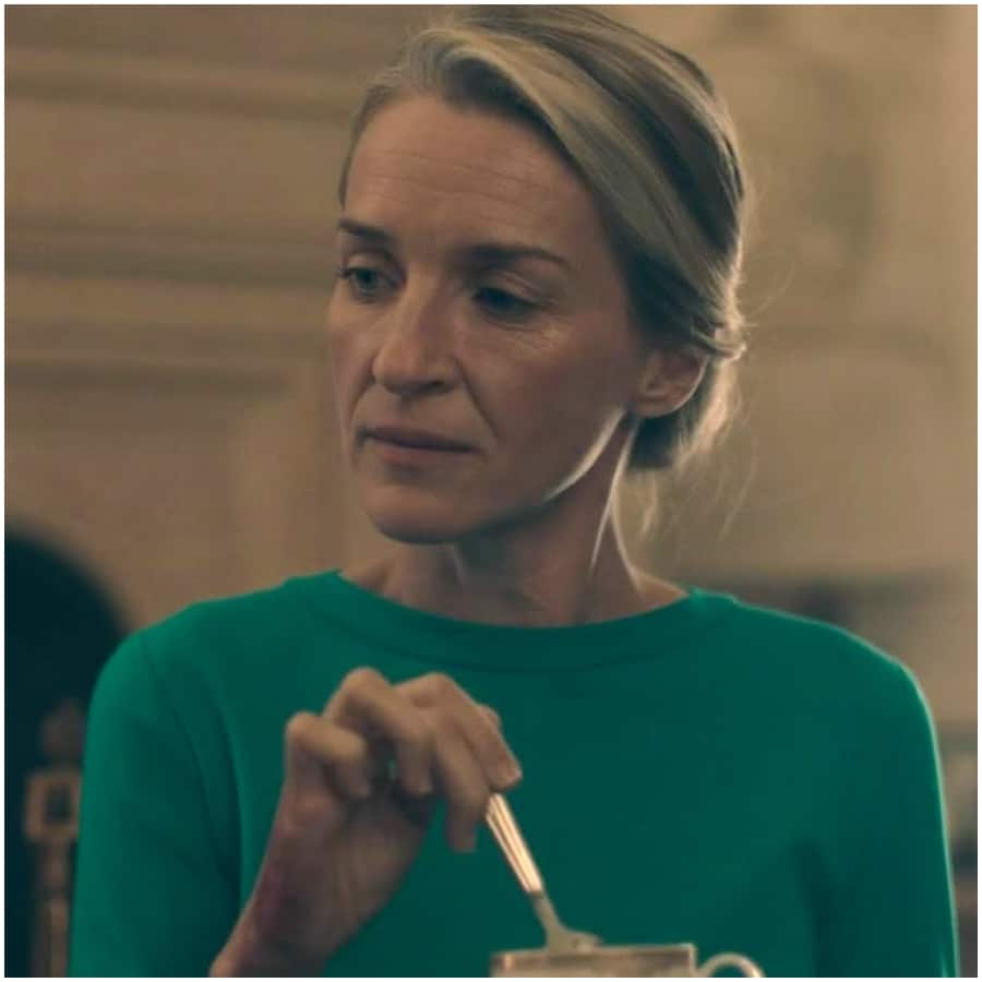 What the Cast of ‘The Handmaid’s Tale’ Look Like In Real Life ...