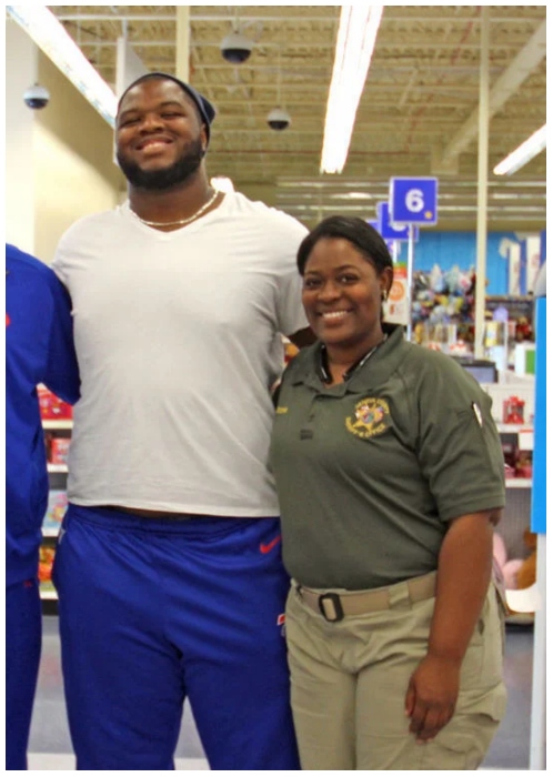 40 Unforgettable Giants in Professional Sports History - worldtravelling